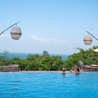 Où dormir à Koh Rong Samloem? Bienvenue au The One Resort - Nuages et ...